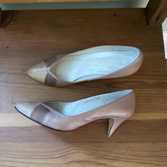 Vintage | Shoes | Vintage 8s90s Tan Leather Twee Hells Size 85 | Poshmark